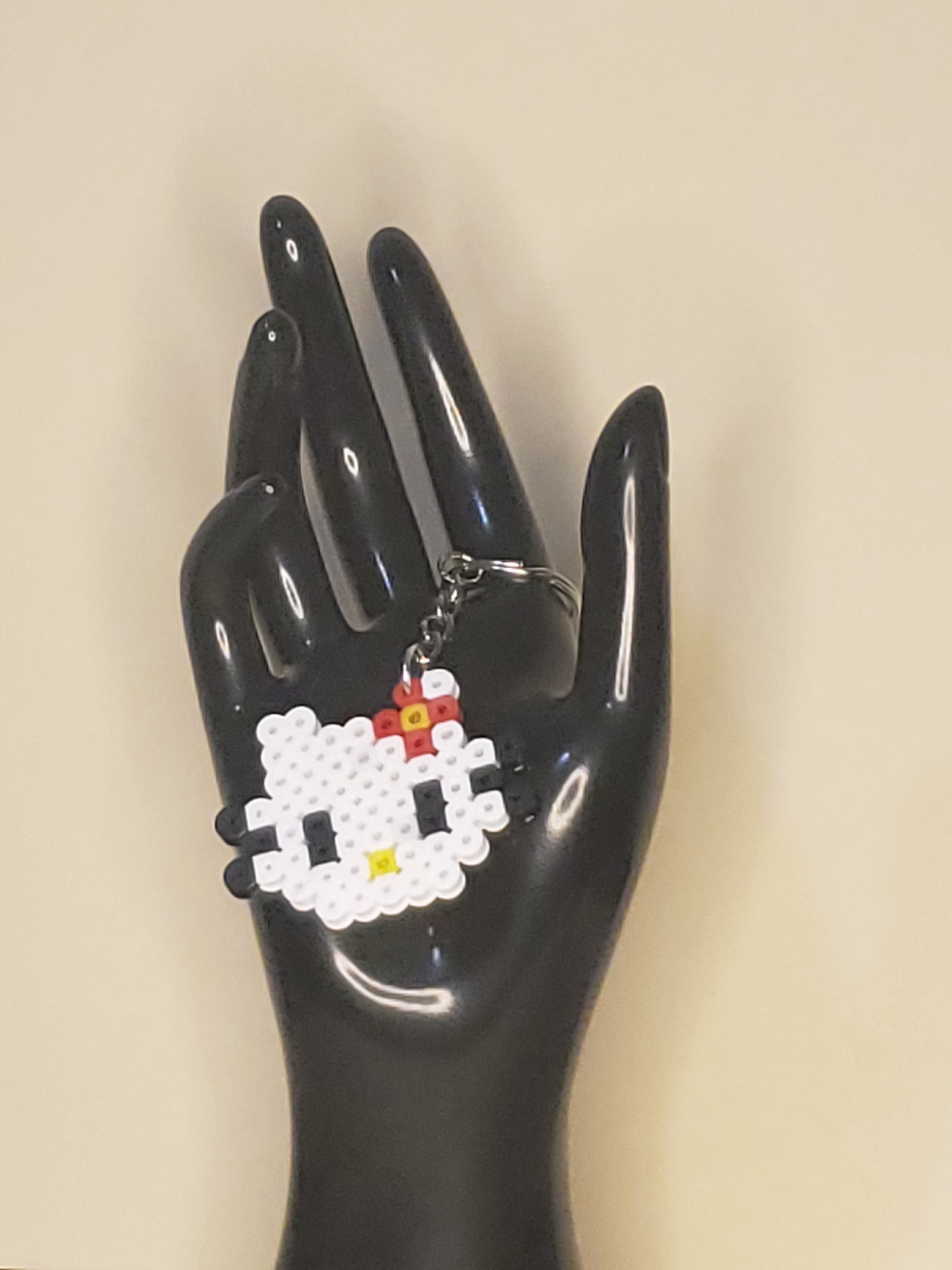 Mini Hello Kitty Head – Sarahs Peculiar Perlers